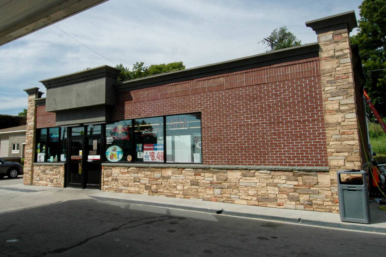 Project Profile: Speedee Mart #2 - URESTONE Panels