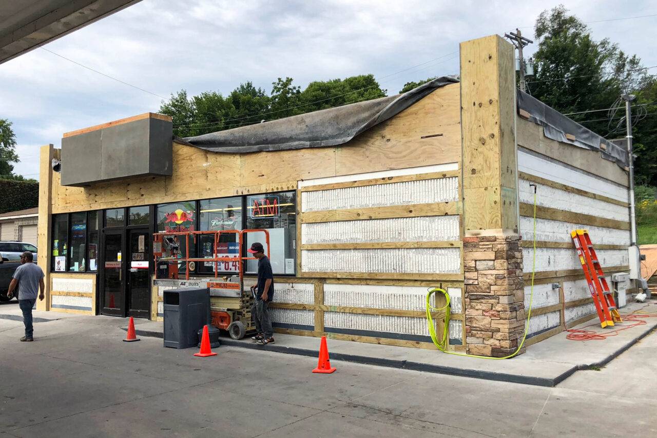 Project Profile: Speedee Mart #2 - URESTONE Panels